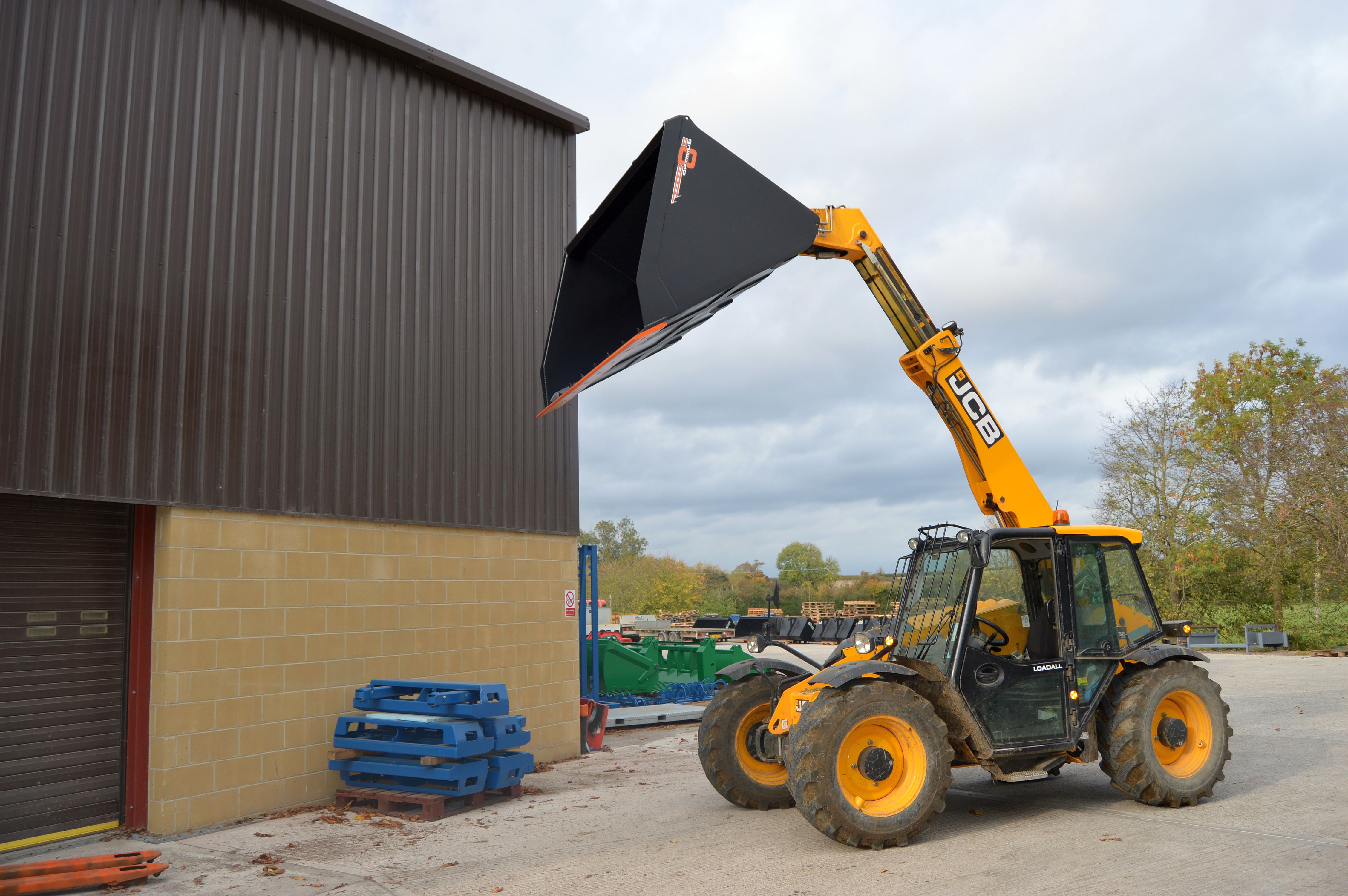 Optimus-8 HD Buckets | Albutt attachments materials handling