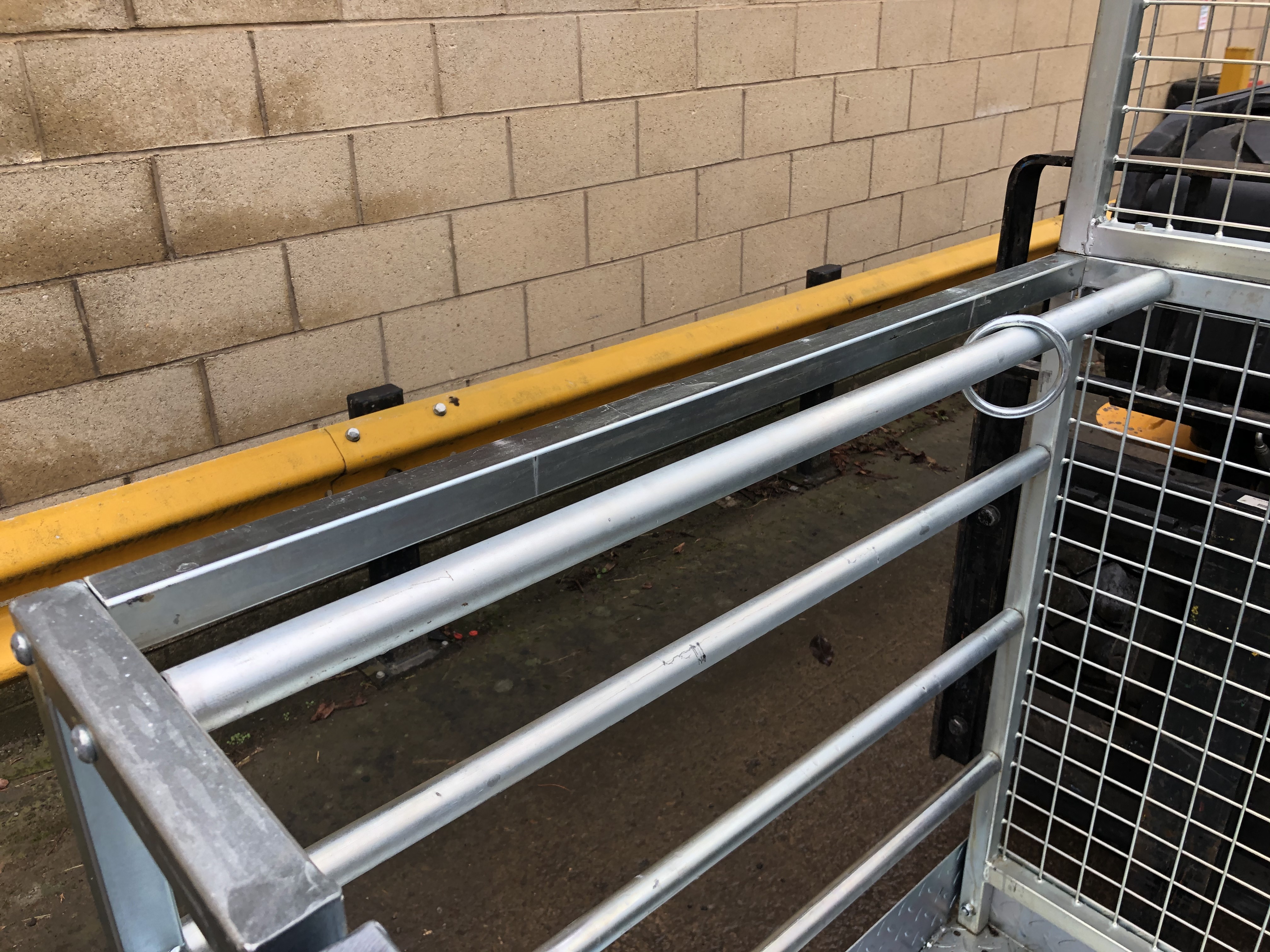 Man Platforms | Albutt attachments materials handling